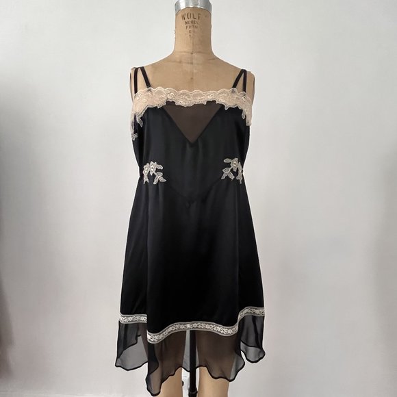 HELEN SÁNCHEZ | Intimates & Sleepwear | Helen Sanchez Vintage Slip ...